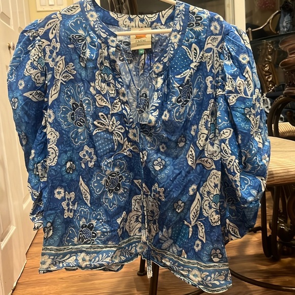 FARM Rio | Tops | Farm Rio Pullover Top With Puffed Sleeves Slightly ...